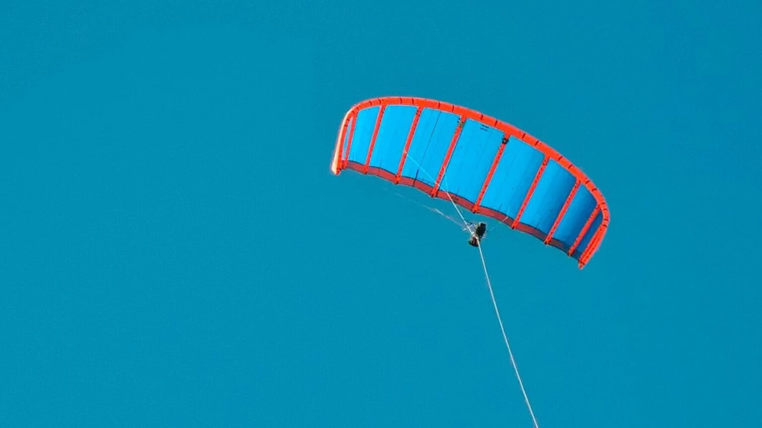 It flies and produces 30 kW at 1,300 feet — Kitepower proves we may no ...