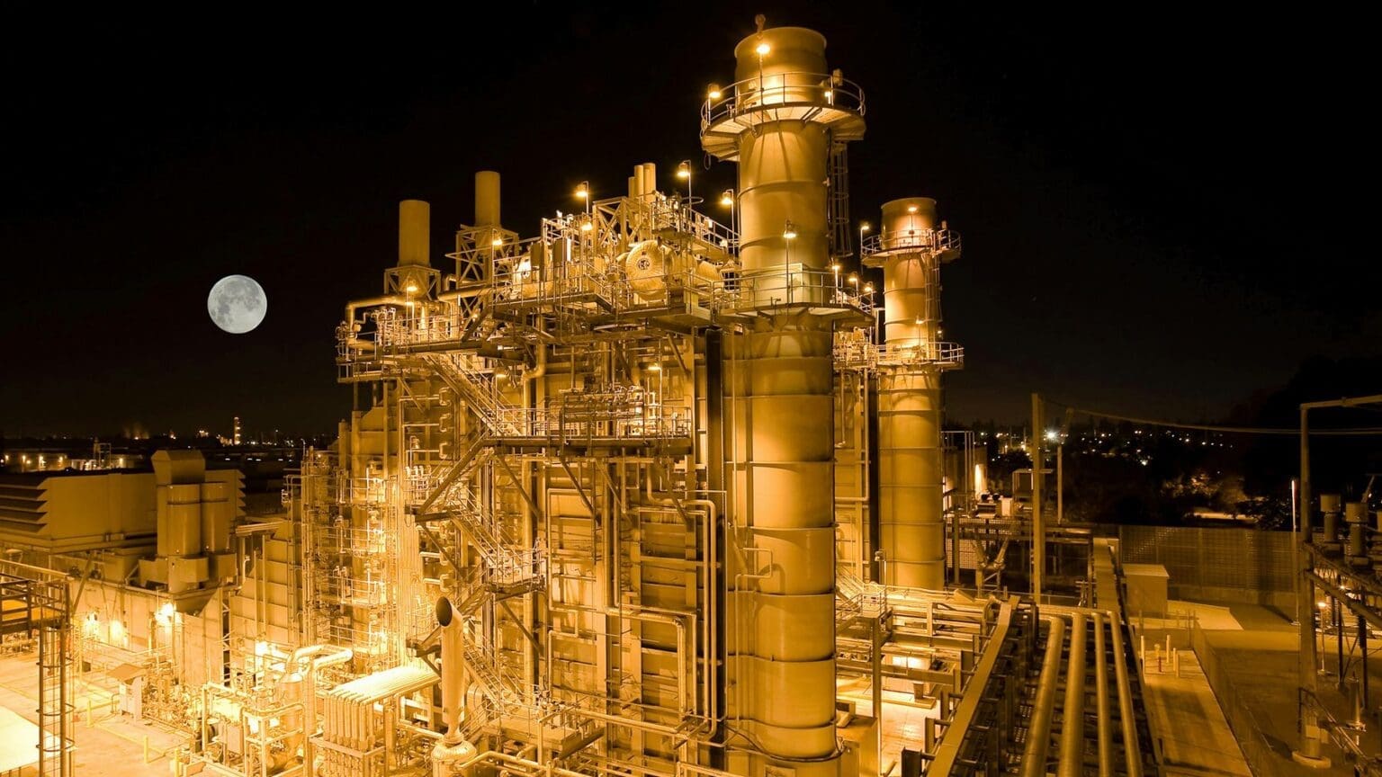 Indonesia officially opens $7.4 billion Balikpapan refinery expansion ...